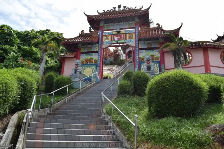 Muara Tebas Temple, Where The Chinese Pray In A Malay Village | KajoMag