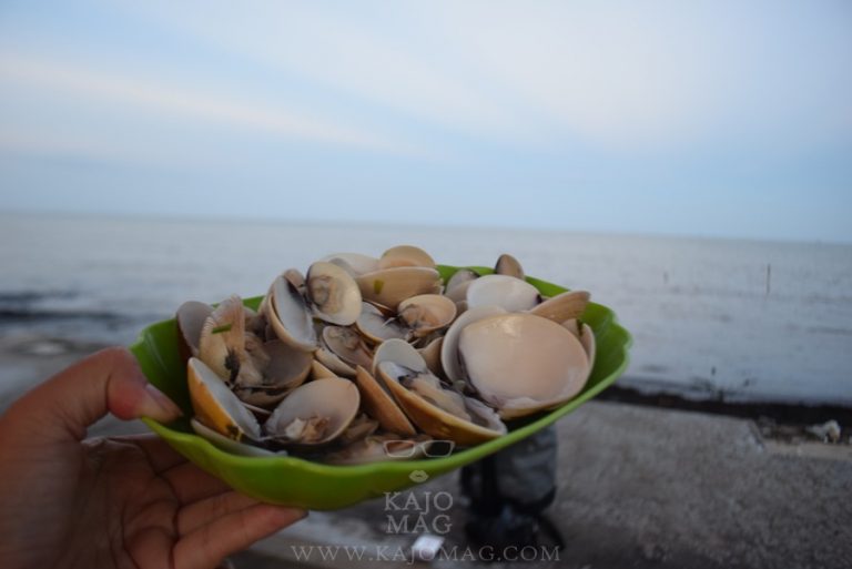 Come For The View, Stay For The Seafood At Pantai Amal Of Tarakan | KajoMag